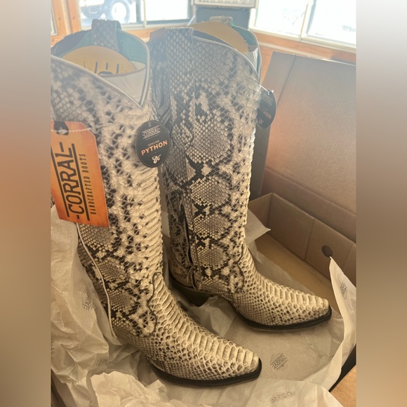 Corral | Shoes | Python Womens Snip Toe Cowgirl Boots | Poshmark
